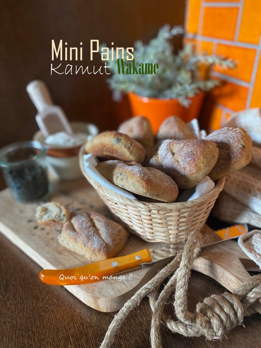 Petits pains de Khorasan – Kamut au wakamé [algue noire] – Quoi Qu'on ...